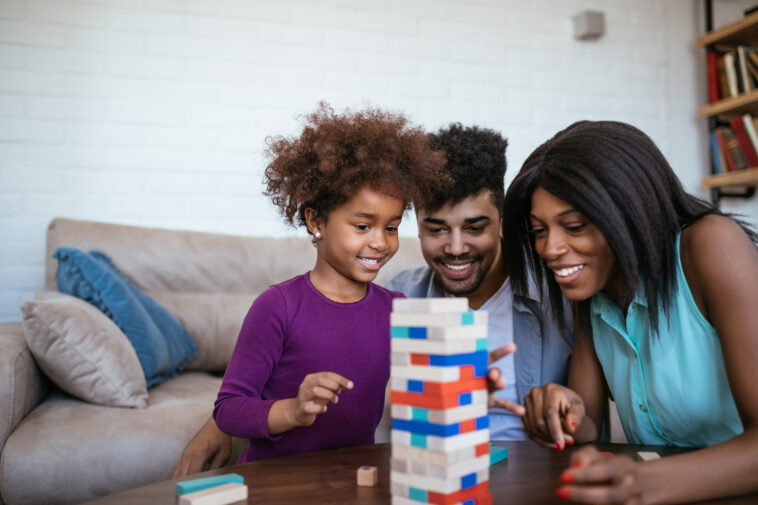 Juegos divertidos que hacer en familia y aumentan el compromiso en tus ...