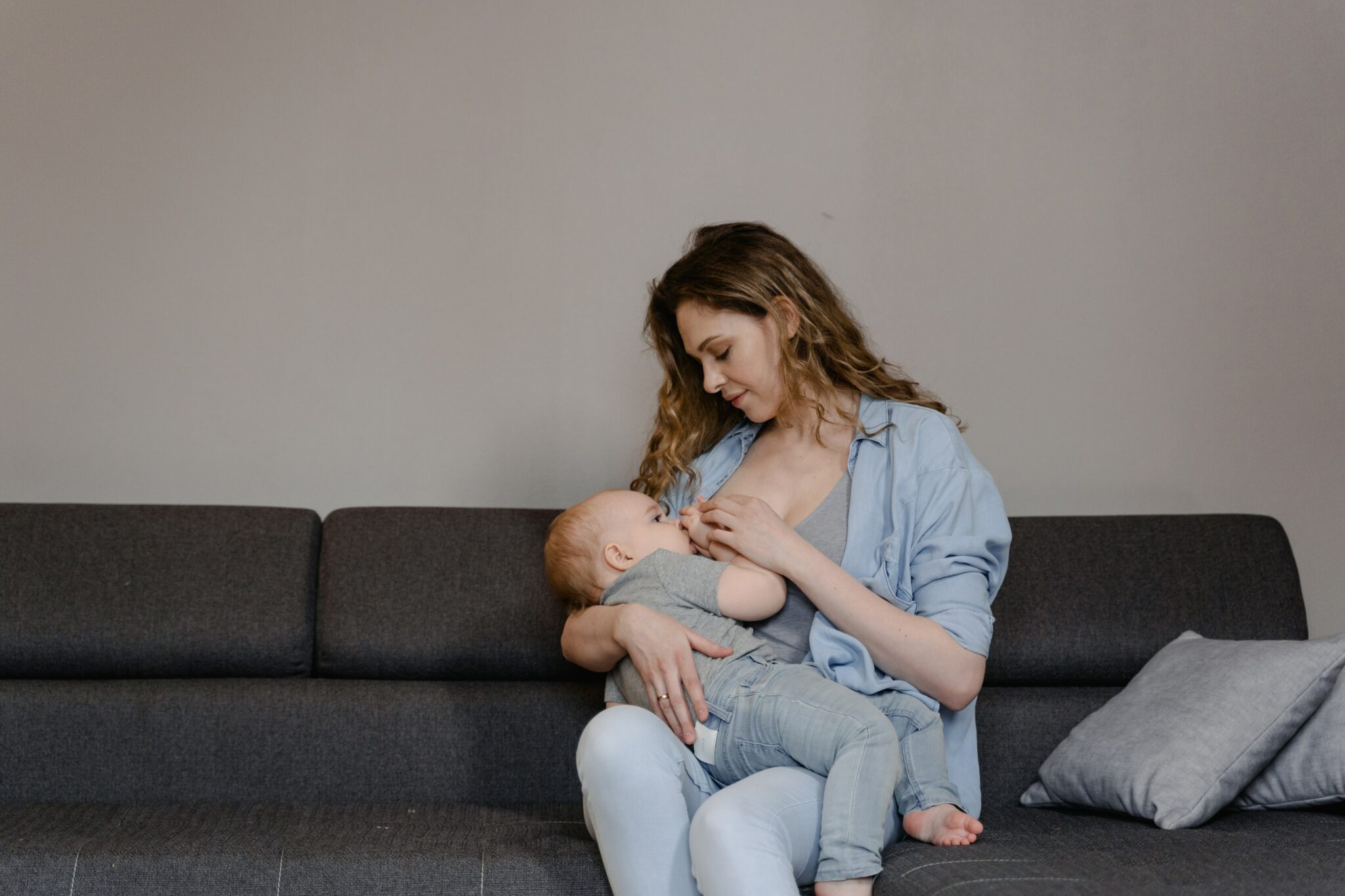 Cuánto debe comer mi bebé durante la lactancia - Super Mamás